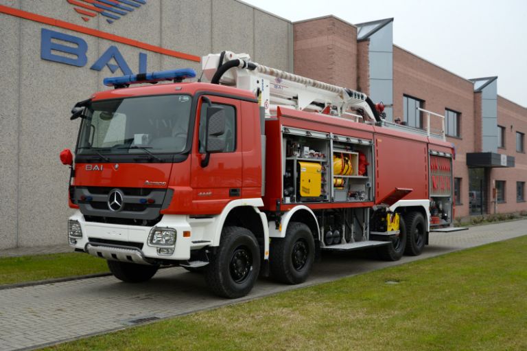 Fahrzeuge - BAI Veicoli Antincendio e di Soccorso